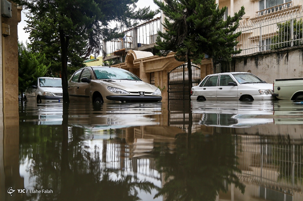 روایتی از یک روز بارانی خیابانهای رشت - پایگاه تحلیلی خبری مرور | Moroor